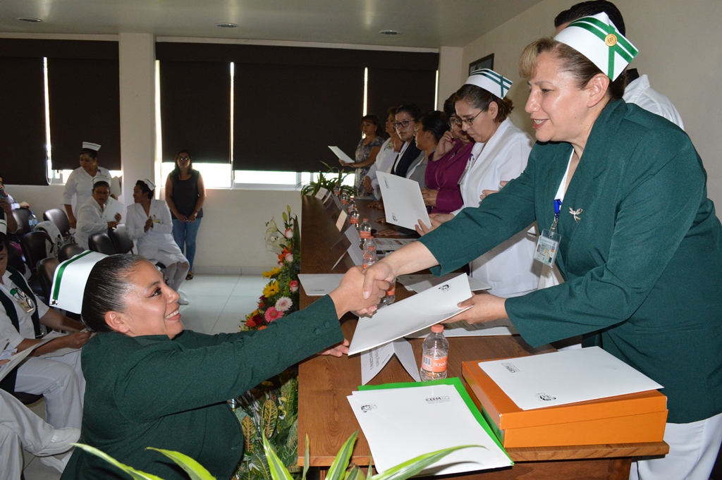 Certifican a enfermeras del IMSS – El Reportero
