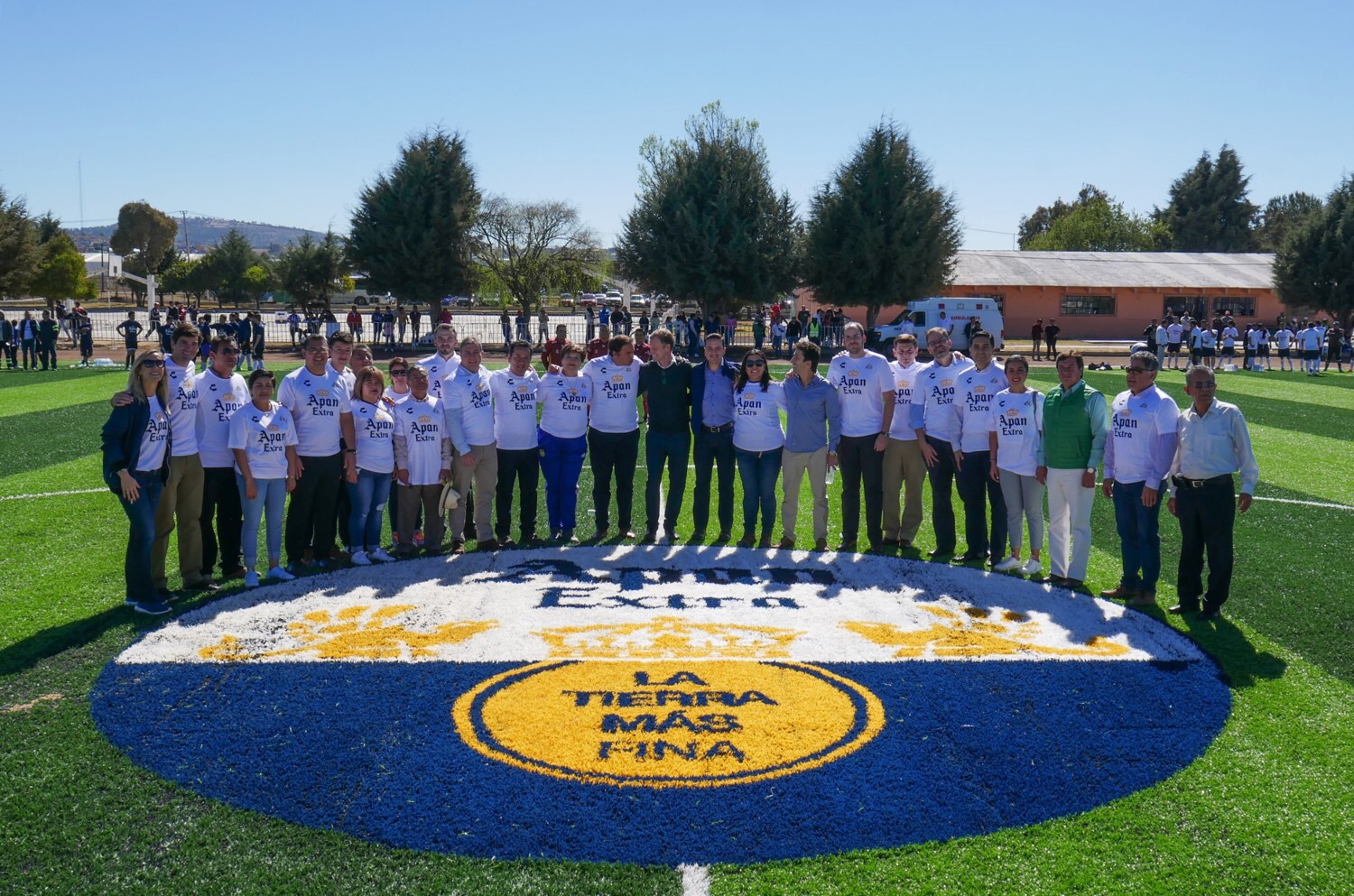 Grupo Modelo y Gobierno de Apan inauguran cancha de futbol en la Unidad ...